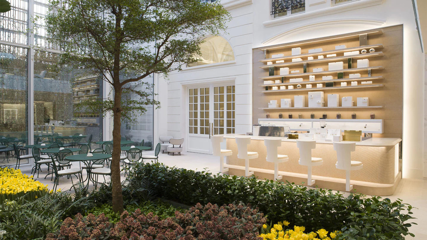 颠覆业界概念！Dior巴黎总店重新开张，涵盖食宿+艺廊 | 《CEO杂志》