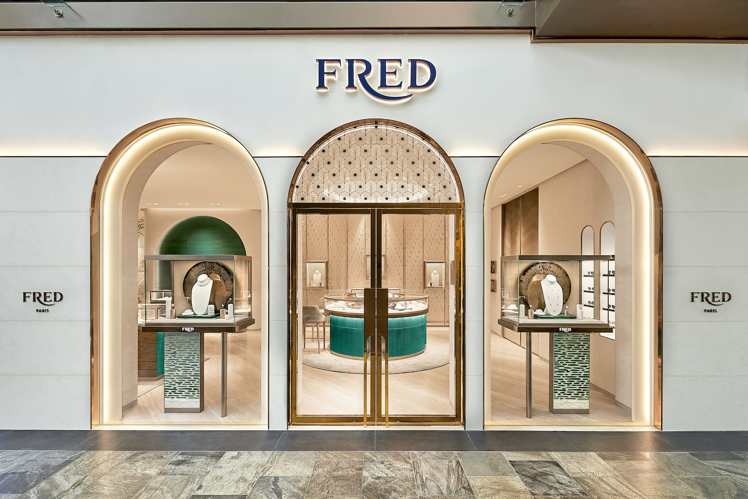 LVMH集团史上首位亚裔CEO梁守善：高级珠宝消费正朝年轻化的方向发展